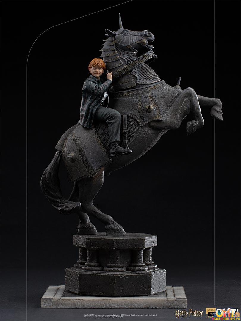 Iron Studios 1/10 Ron Weasley at the Wizard Chess Deluxe Art Scale ...
