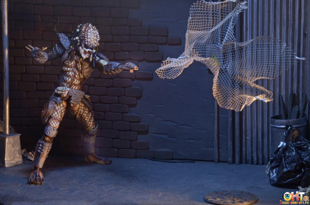 NECA 7” Scale Action Figure Ultimate City Hunter - Predator 2 ...